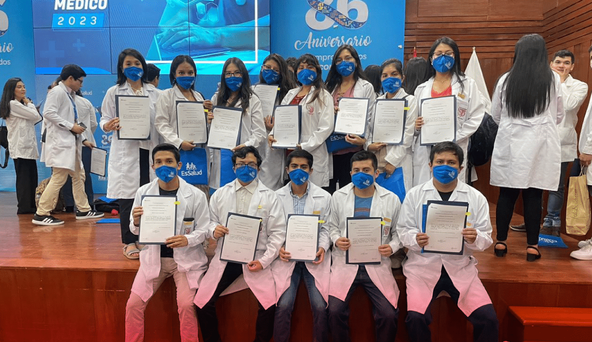 19 estudiantes de Medicina Humana de la UPSJB fueron seleccionados para ...